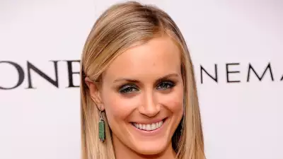 Taylor Schilling 22 Wallpaper